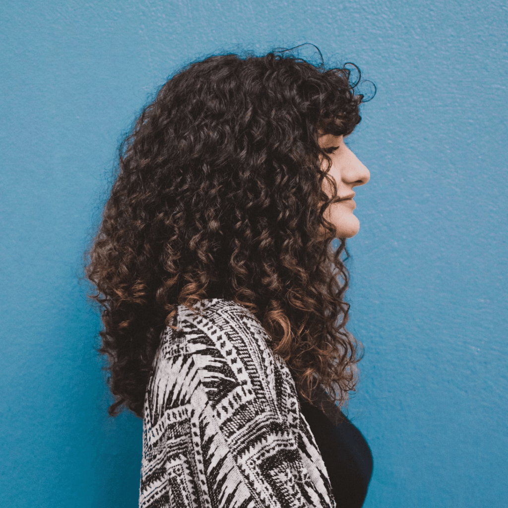 Get To know about Wavy Hair – Truth And Hair